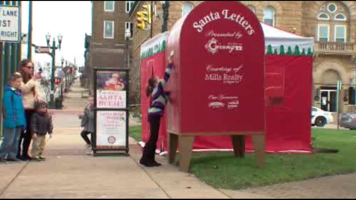 Children Drop Off Letters To Santa Claus In Lancaster | 10tv.com