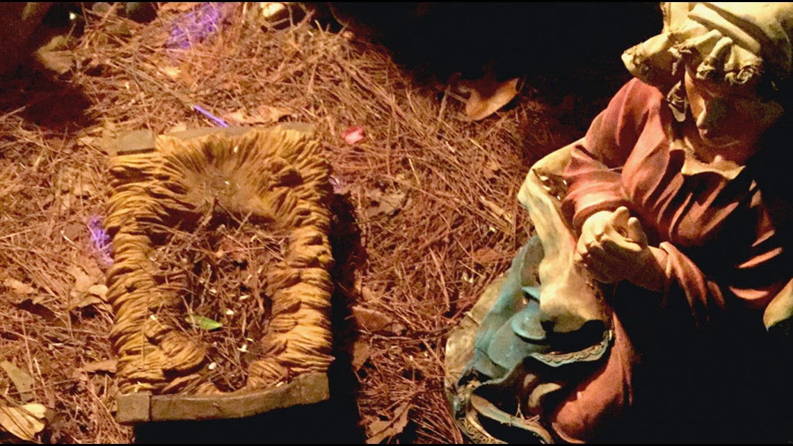 Baby Jesus goes missing from popular Florida nativity scene | 10tv.com