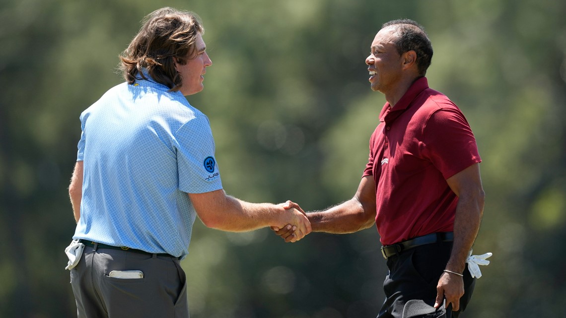 Ohio State's Neal Shipley tees off with Tiger Woods | 10tv.com