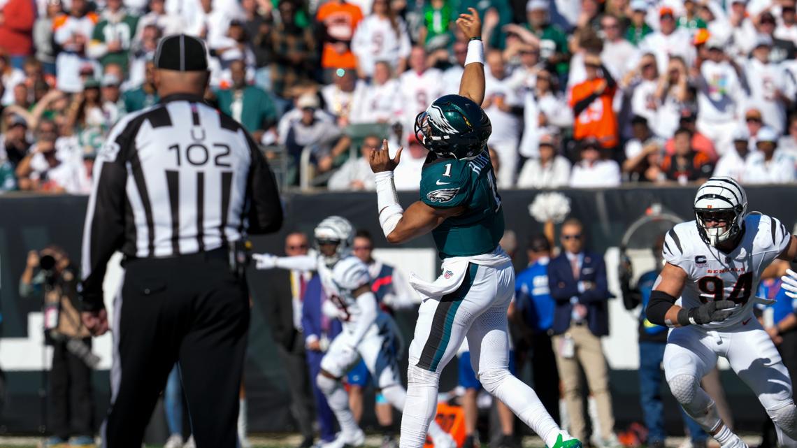Eagles beat Bengals 37-17 | fox43.com