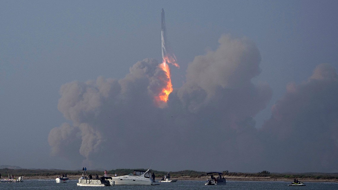 SpaceX Starship test flight: Giant rocket explodes after launch | 10tv.com