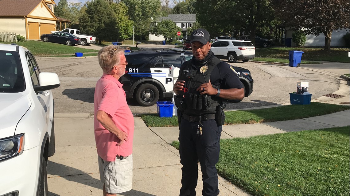 Delaware city resident finds a friend in mailman, officer | 10tv.com