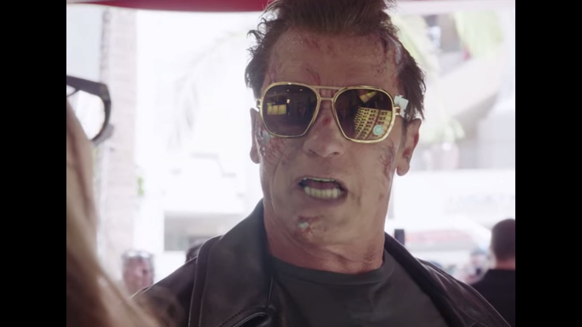 WATCH: Arnold Pranks Fans For Charity, Meets Bootleg Terminator | 10tv.com
