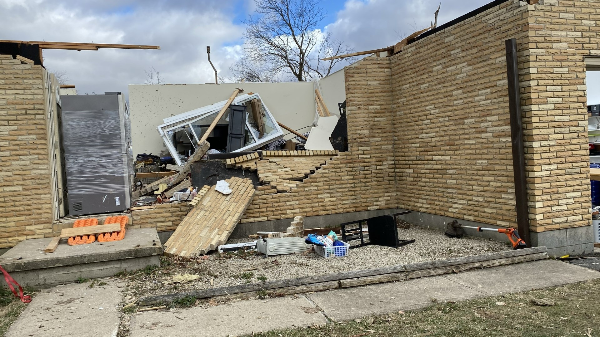 EF2 tornado hit Clark County; residents start clean up | 10tv.com