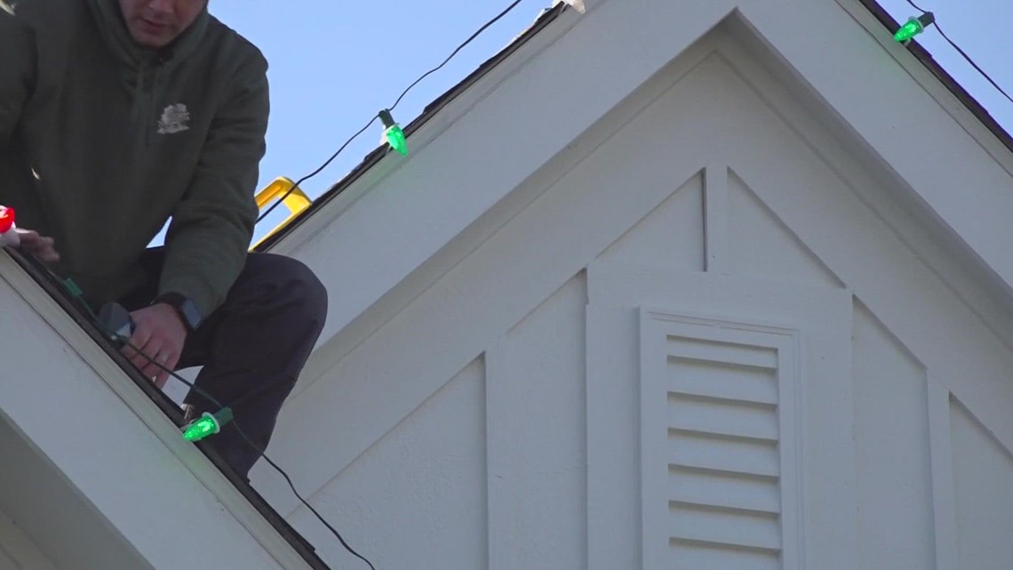 Pro explains how to hang up your Christmas lights safely | 10tv.com