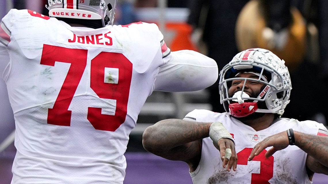 Williams runs for 2 TDs, Ohio State gets by Northwestern | 10tv.com