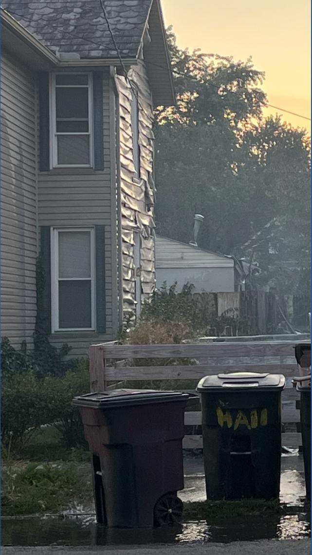 Two hospitalized after Newark house fire | 10tv.com
