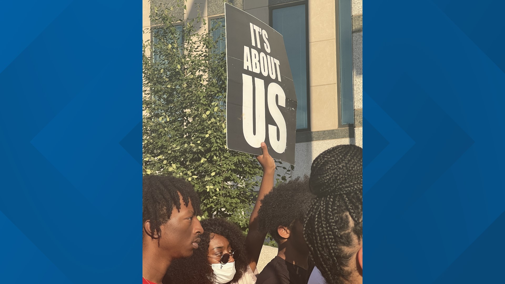 Family of Donovan Lewis cries out for justice | 10tv.com