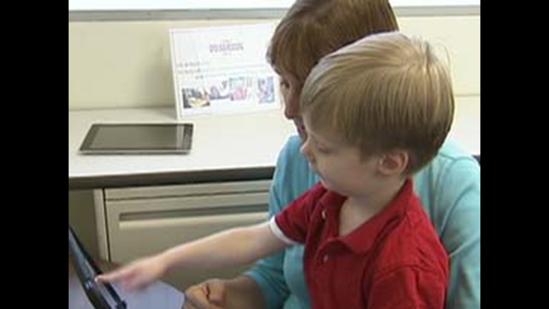 Therapists Turn To Touch Screens For Therapy | 10tv.com