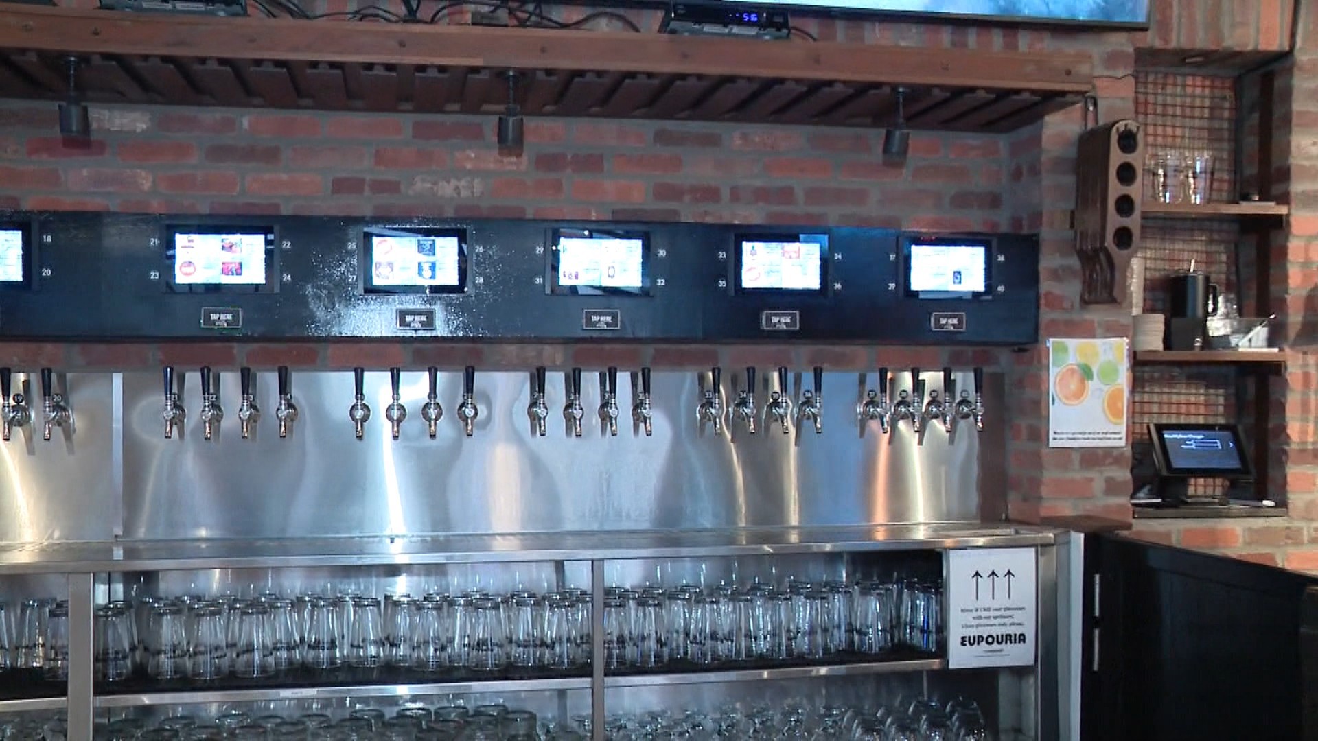 Columbus bar bets big on Buckeyes — free drinks if they fall to ...