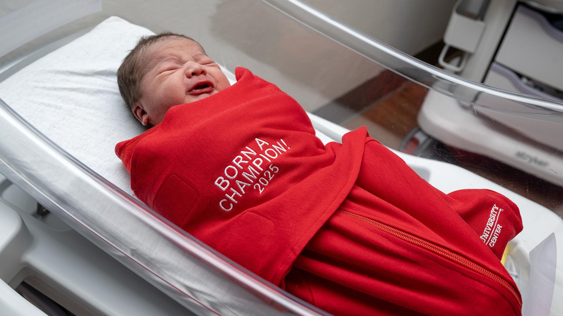 Newest 'champion babies' welcome reigning Buckeyes home after Notre ...
