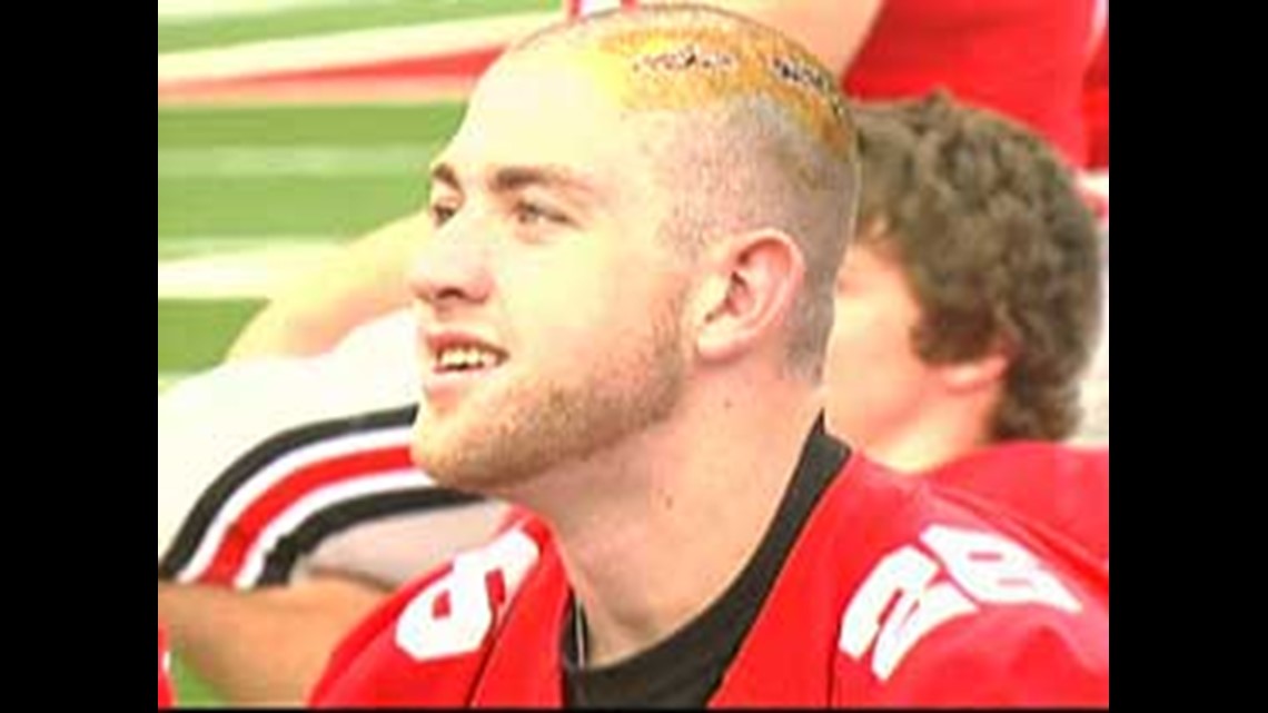 Moeller Appears With Team Days After Brain Surgery | 10tv.com