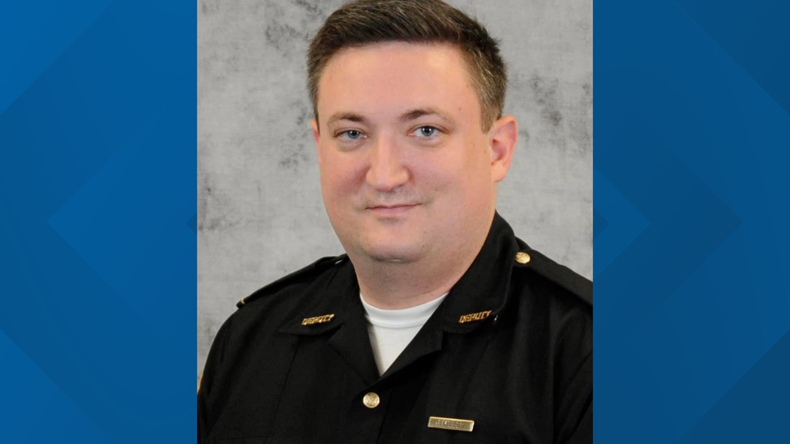 Franklin County Sheriff's deputy credited for helping pull driver in ...