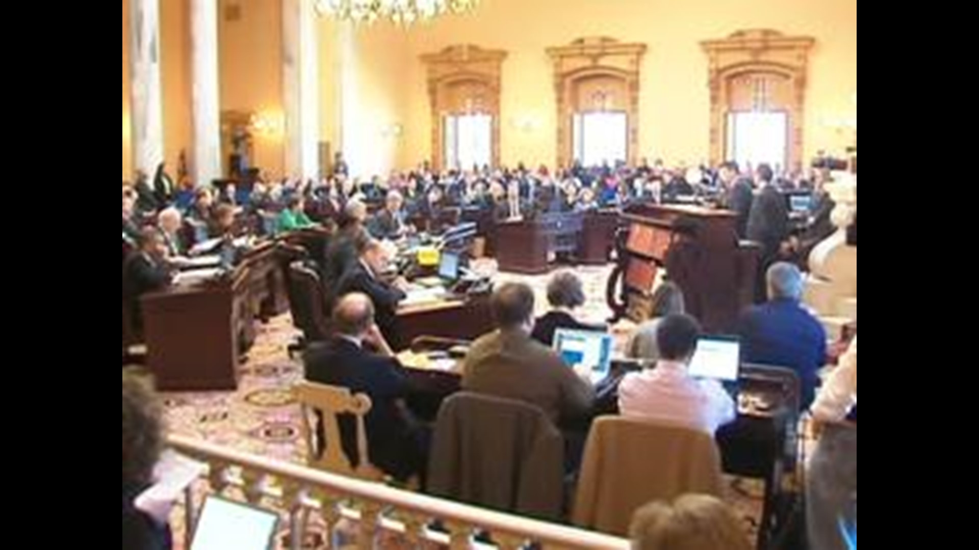 Senate Bill 5 Heads To Ohio House | 10tv.com