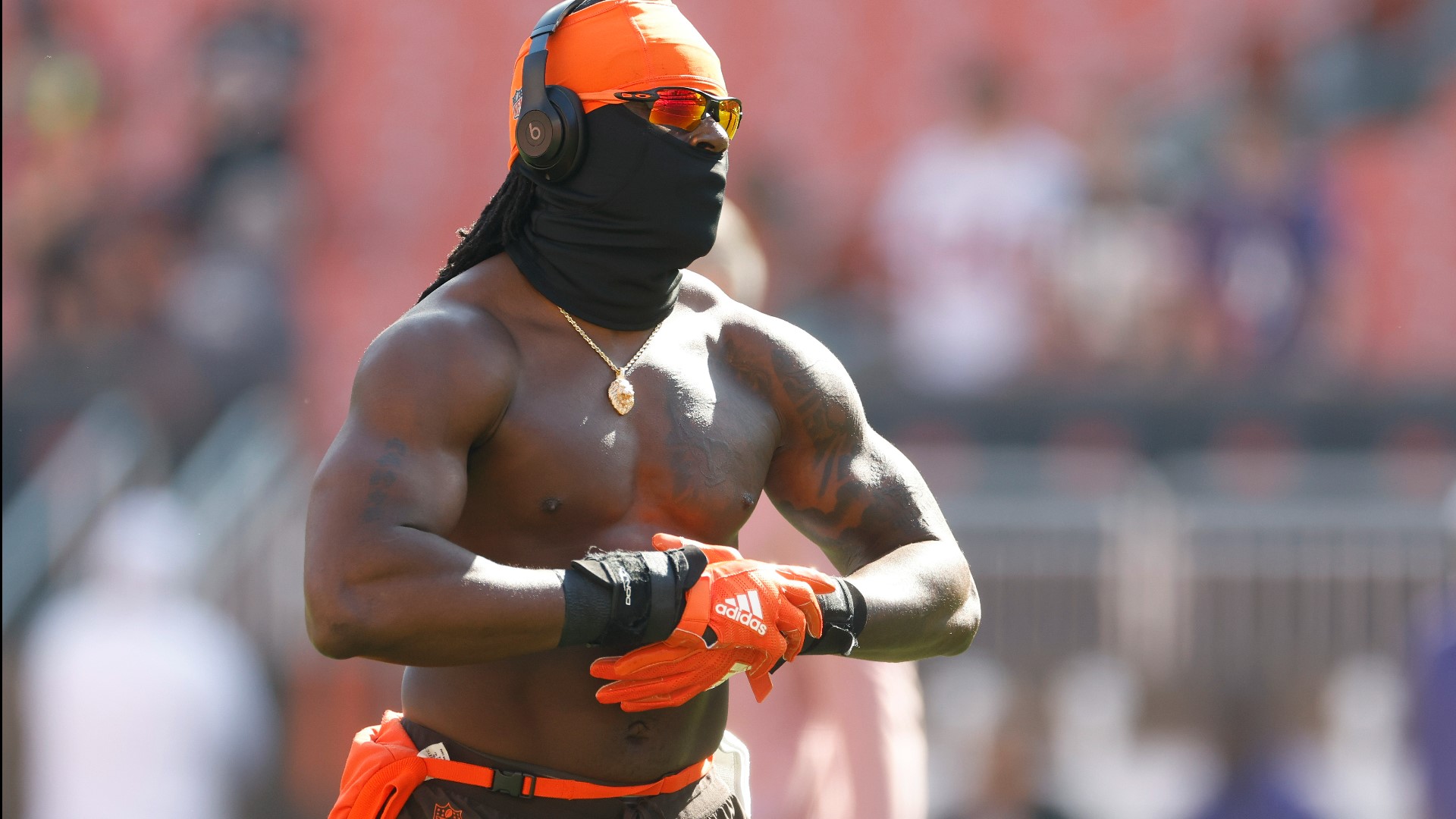 Browns tight end David Njoku speaks out after suffering burns | 10tv.com