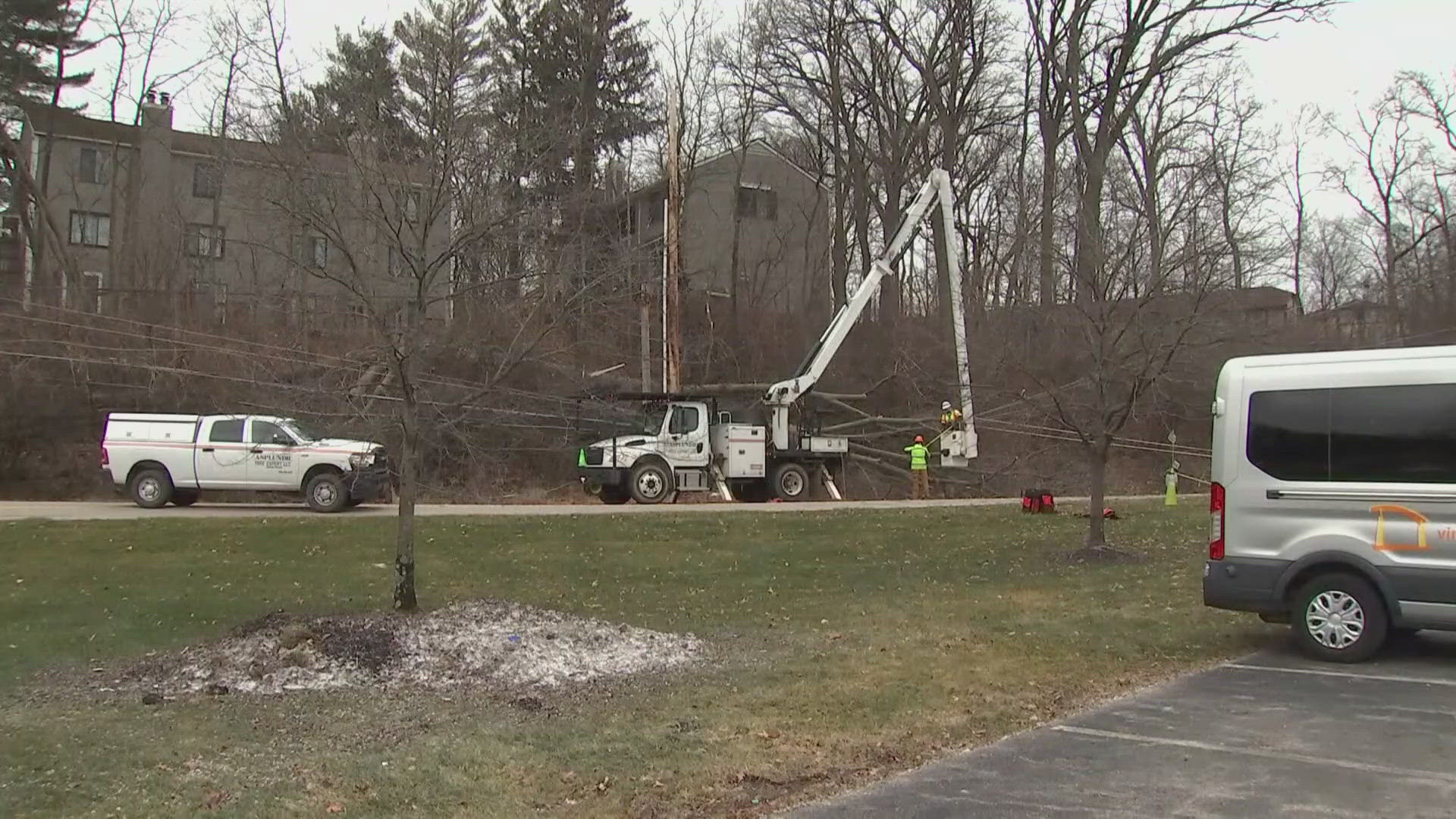Powerful winds plunge over 1,000 AEP Ohio customers into darkness as ...