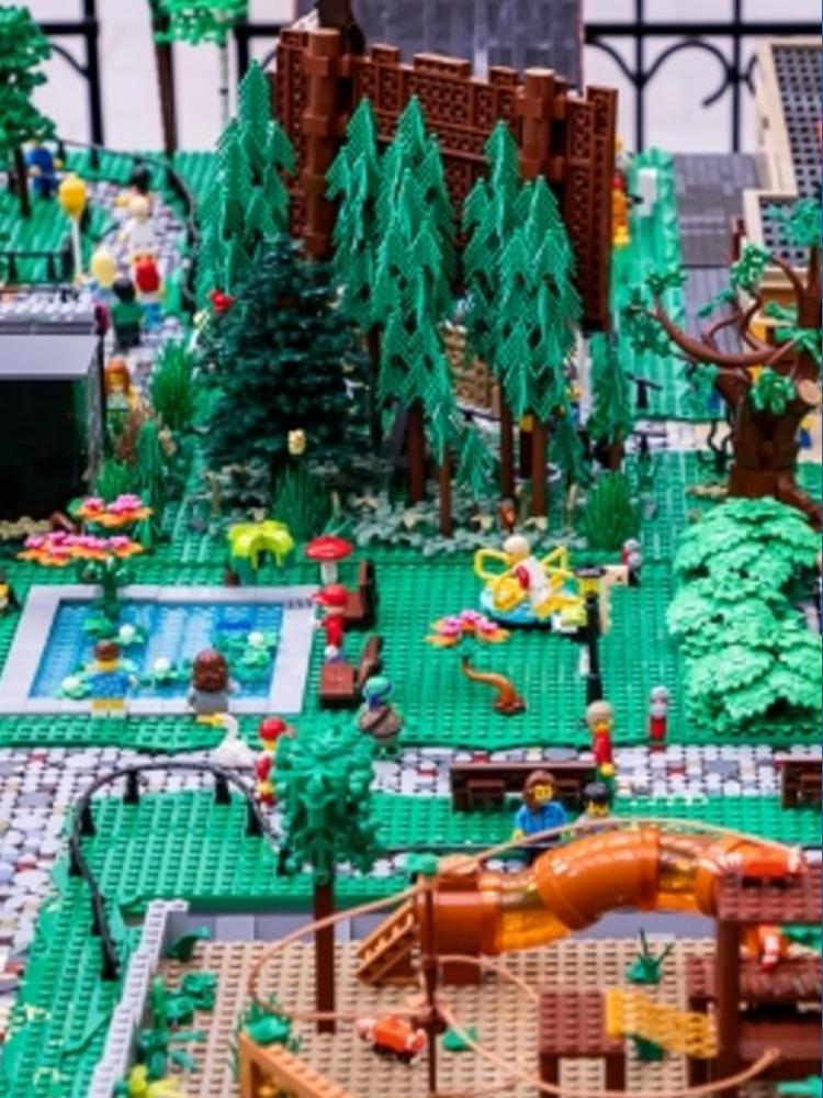 Columbus Metropolitan Library debuts Lego Columbus Zoo | 10tv.com