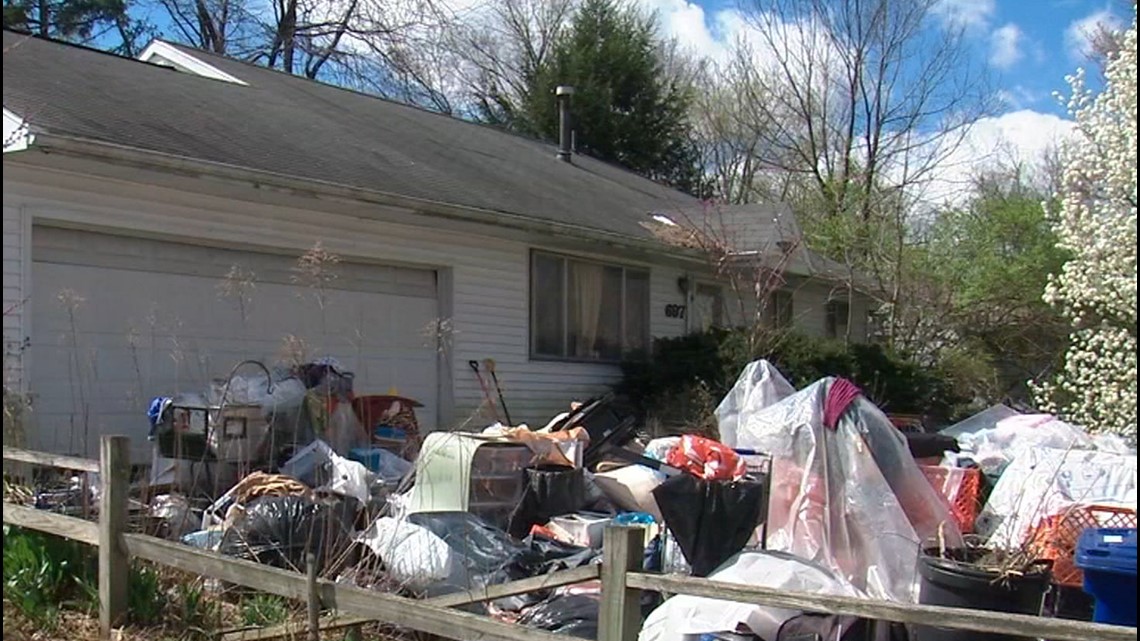 Columbus man living in tent after hoarding problem takes over his home ...