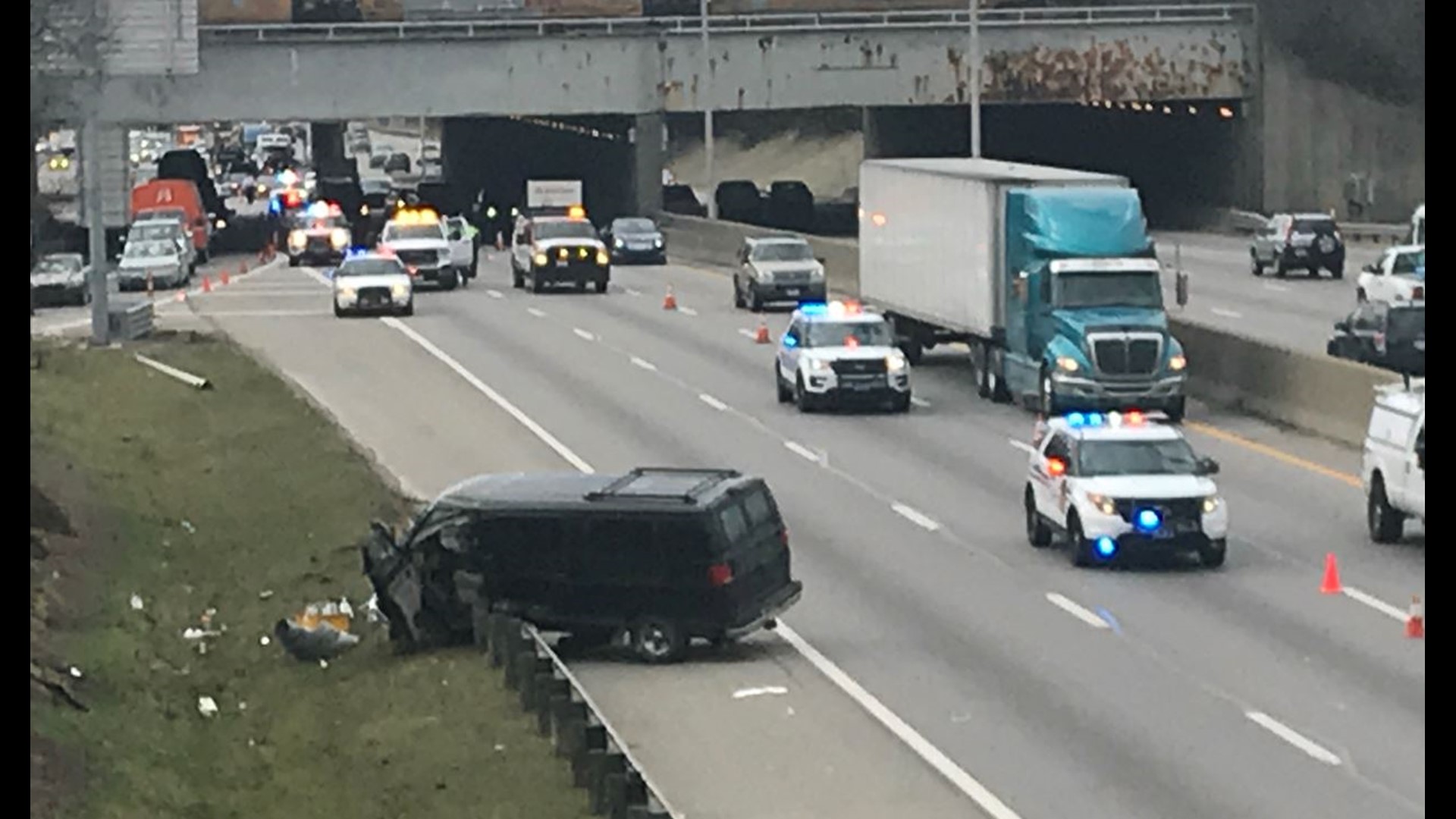 1 critical after crash on 1-71 north near 11th Ave | 10tv.com