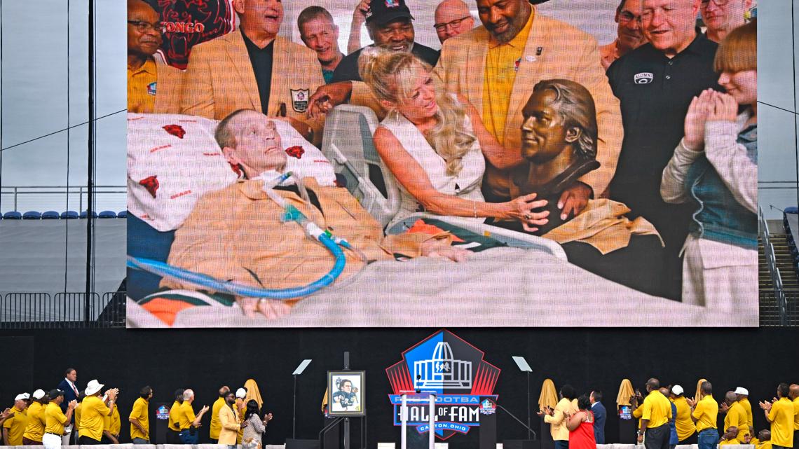 Steve McMichael enters Pro Football Hall of Fame | 10tv.com