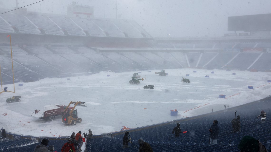 Snow-covered stadium for Bills' playoff game vs. Steelers | 10tv.com