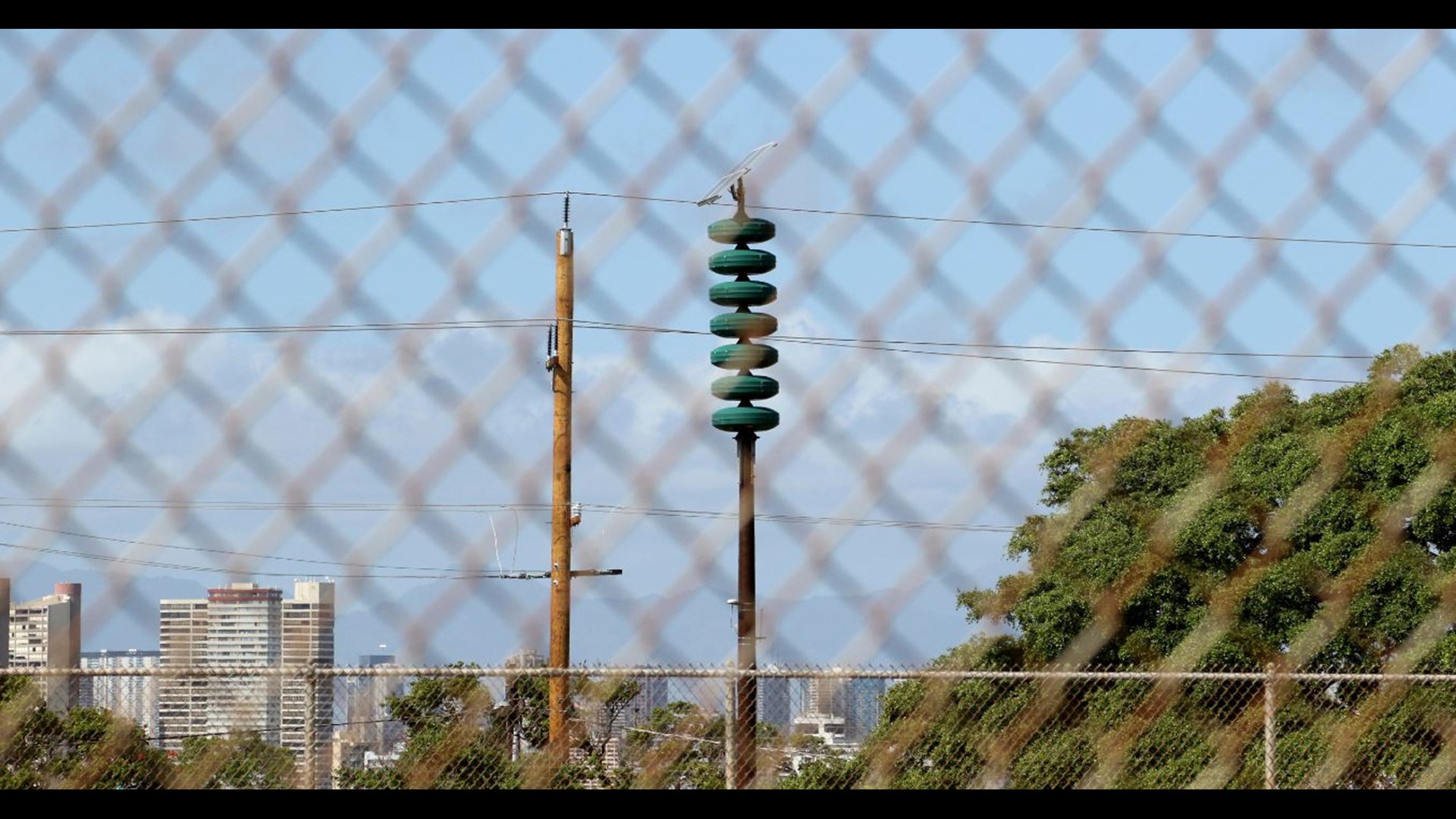 Attack siren blares in Hawaii for first time since Cold War | 10tv.com