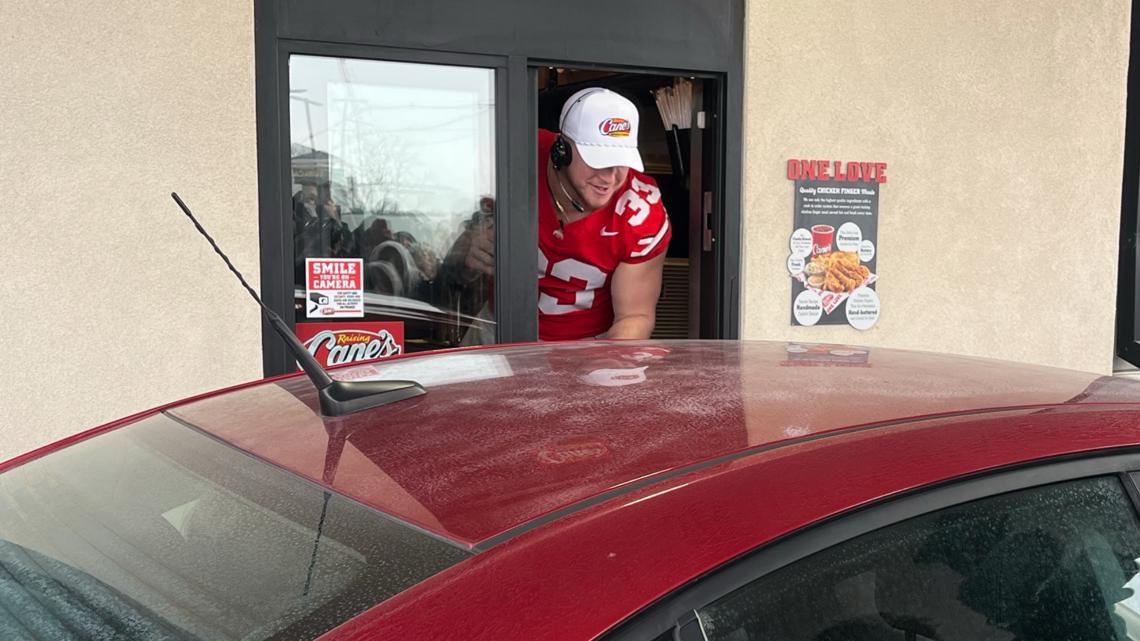Will Howard, Jack Sawyer work at Cane's after championship game | 10tv.com