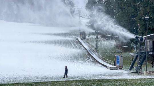 Snow Trails begins making snow | 10tv.com