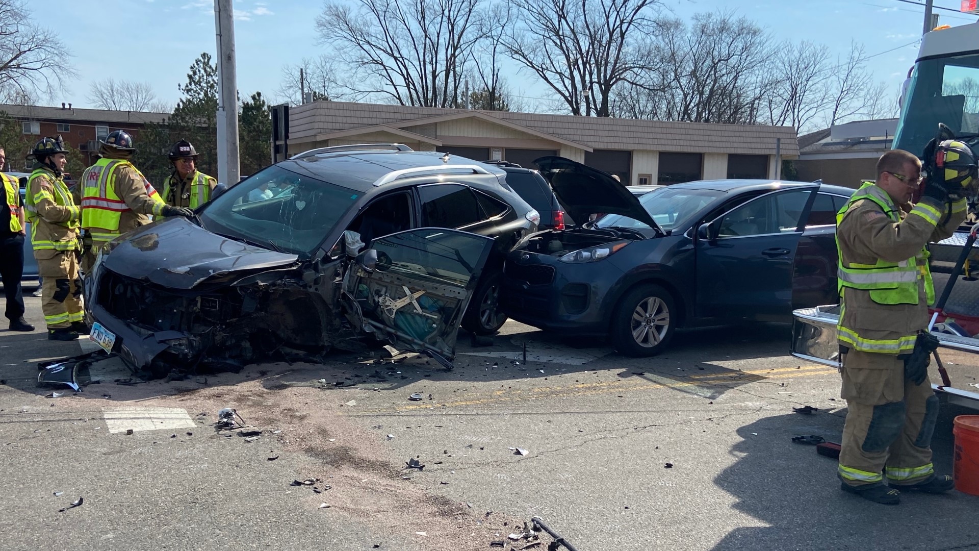 Police investigating serious crash in Grove City | 10tv.com