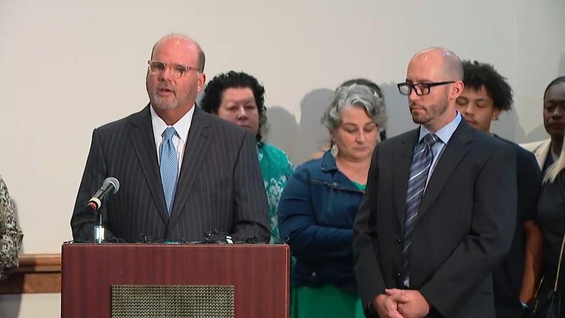 Attorney, family of Donovan Lewis speaks out | 10tv.com