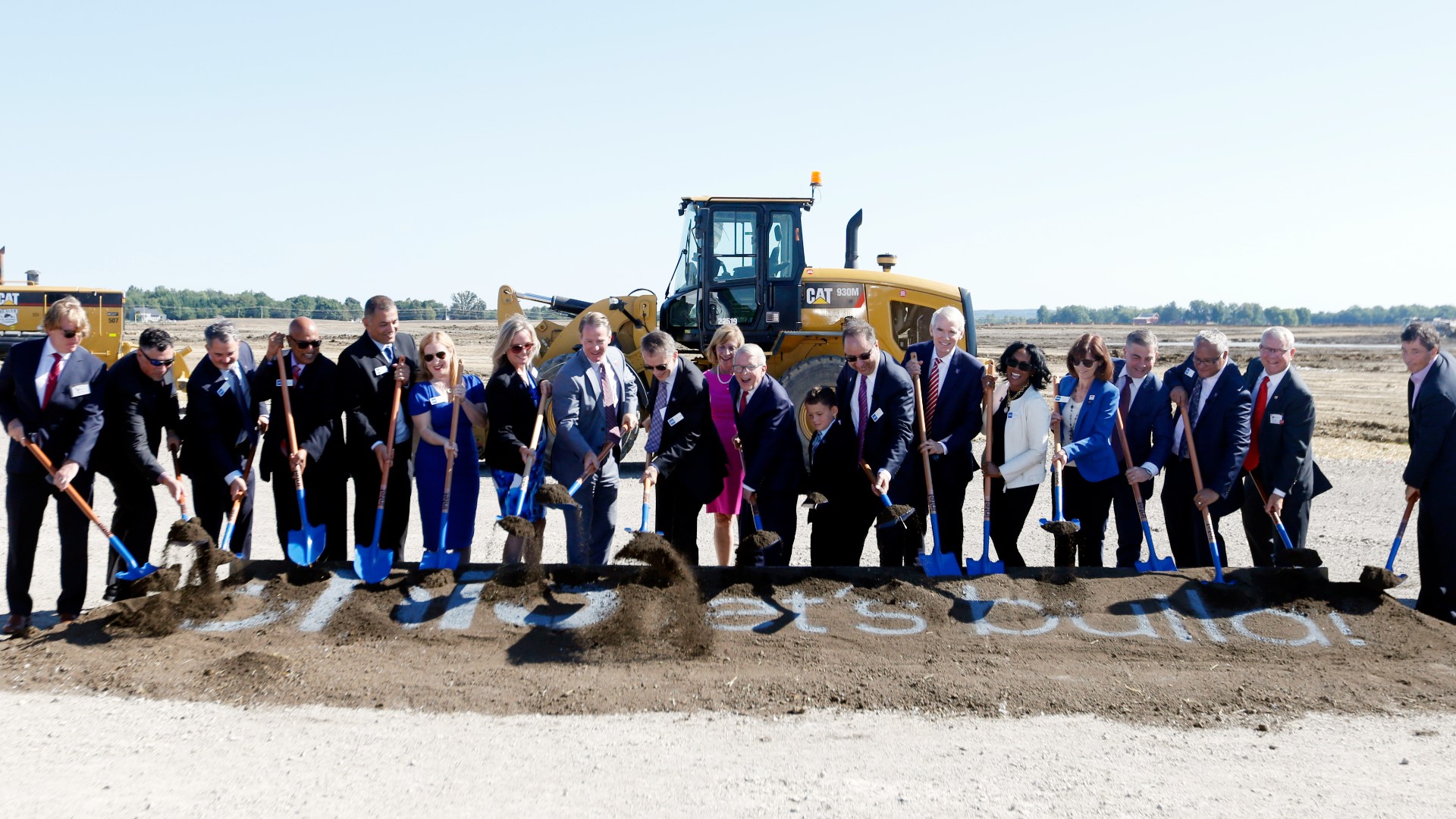 Intel breaks ground on new semiconductor facilities in Ohio | 10tv.com