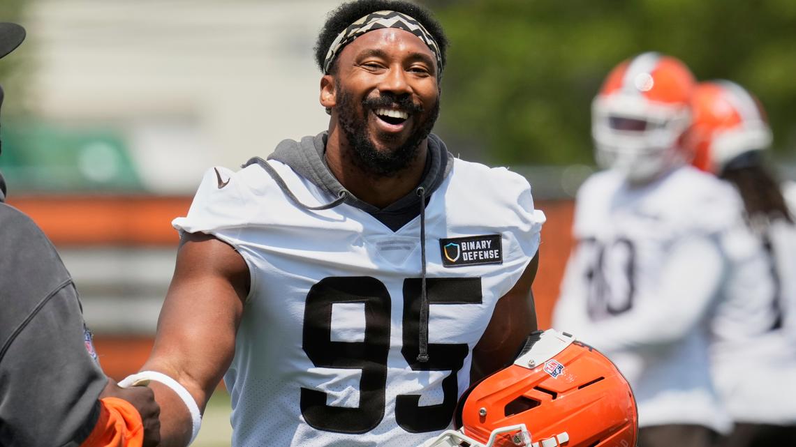 Myles Garrett hopes to add Aaron Rodger to his list of sacks | 10tv.com