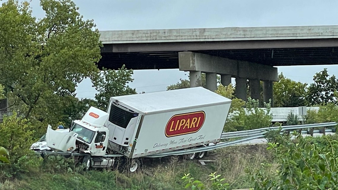 Ramp from I-670 east to SR-315 north back open after crash | 10tv.com