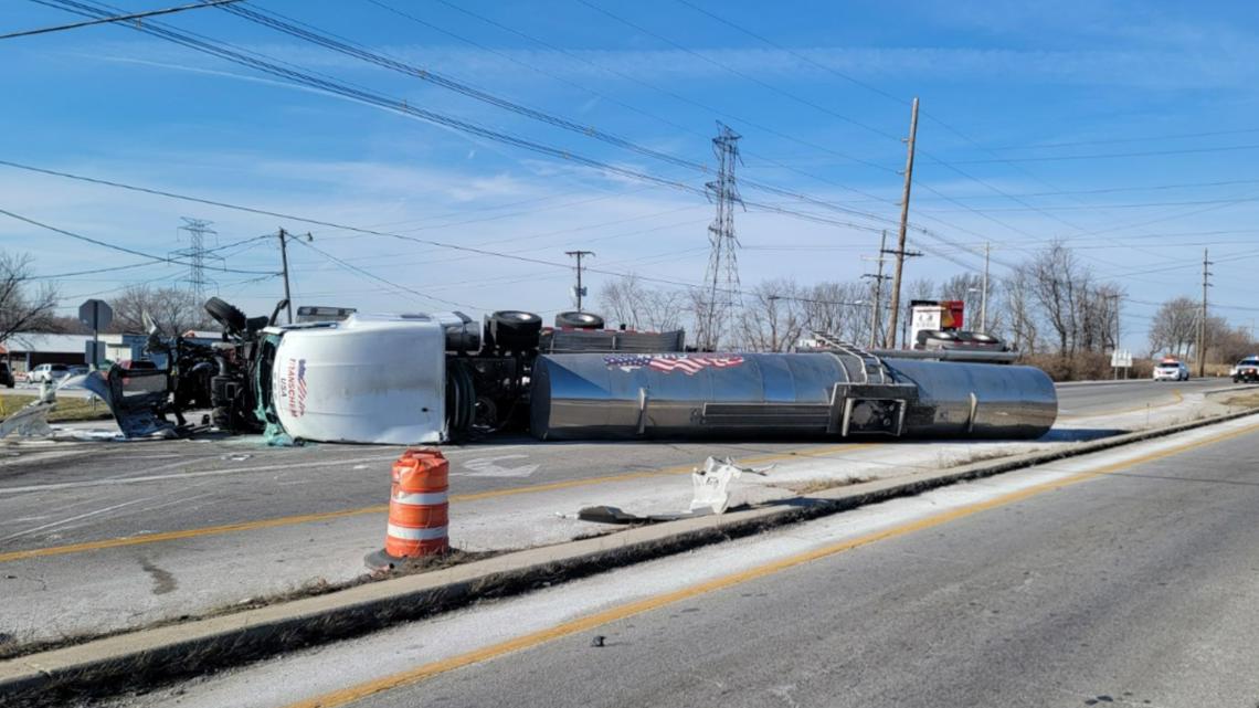 1 injured in a truck crash involving chemicals on US-23, multiple road ...
