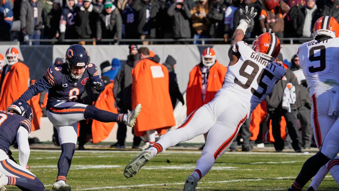 Caleb Williams throws for 2 TDs, Bears pound Browns even as Myles ...