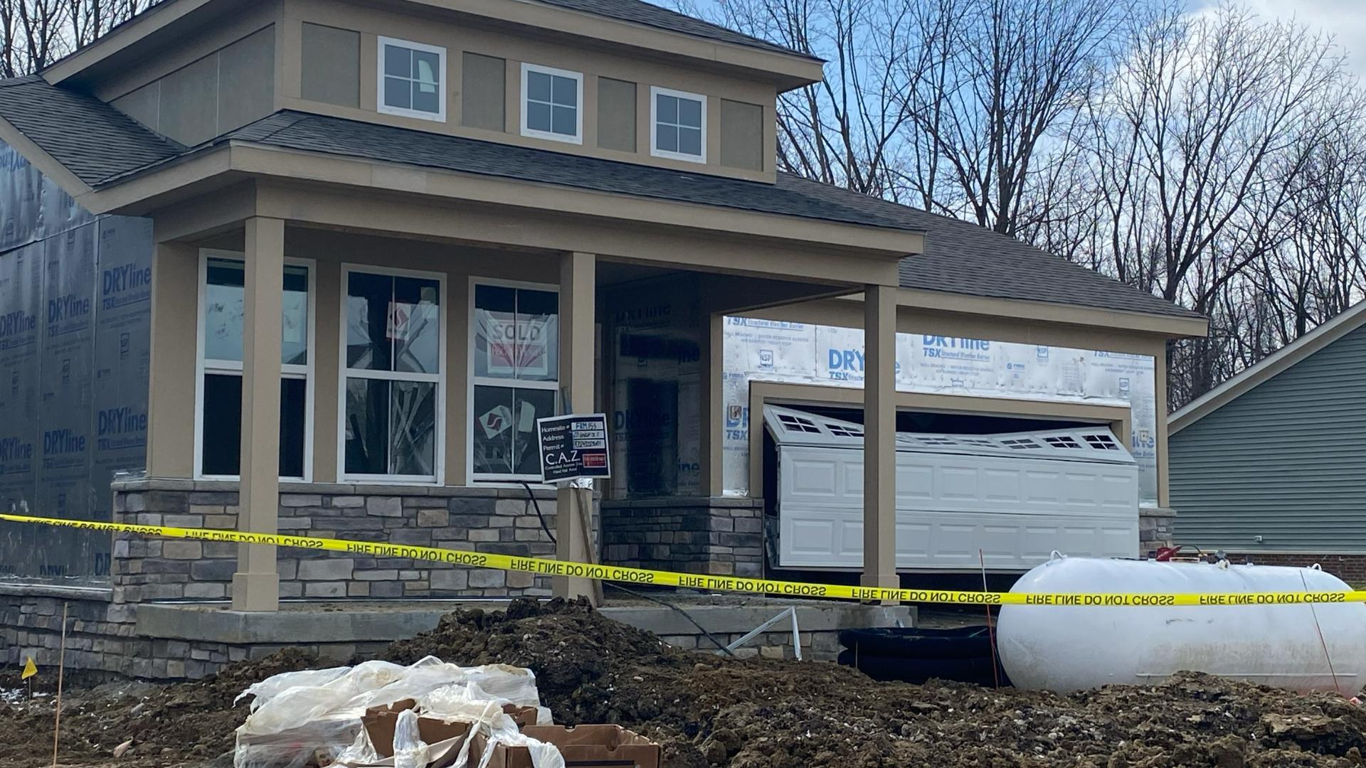 Grove City house explosion injures 2 | 10tv.com