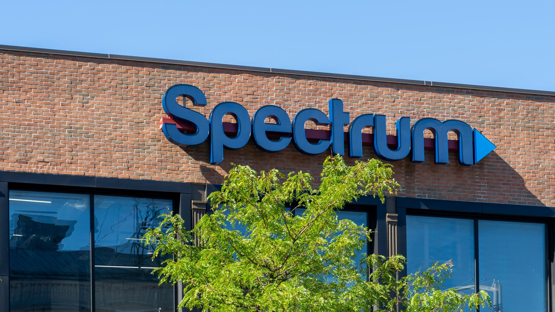 Spectrum to eliminate 175 jobs at customer service center | 10tv.com