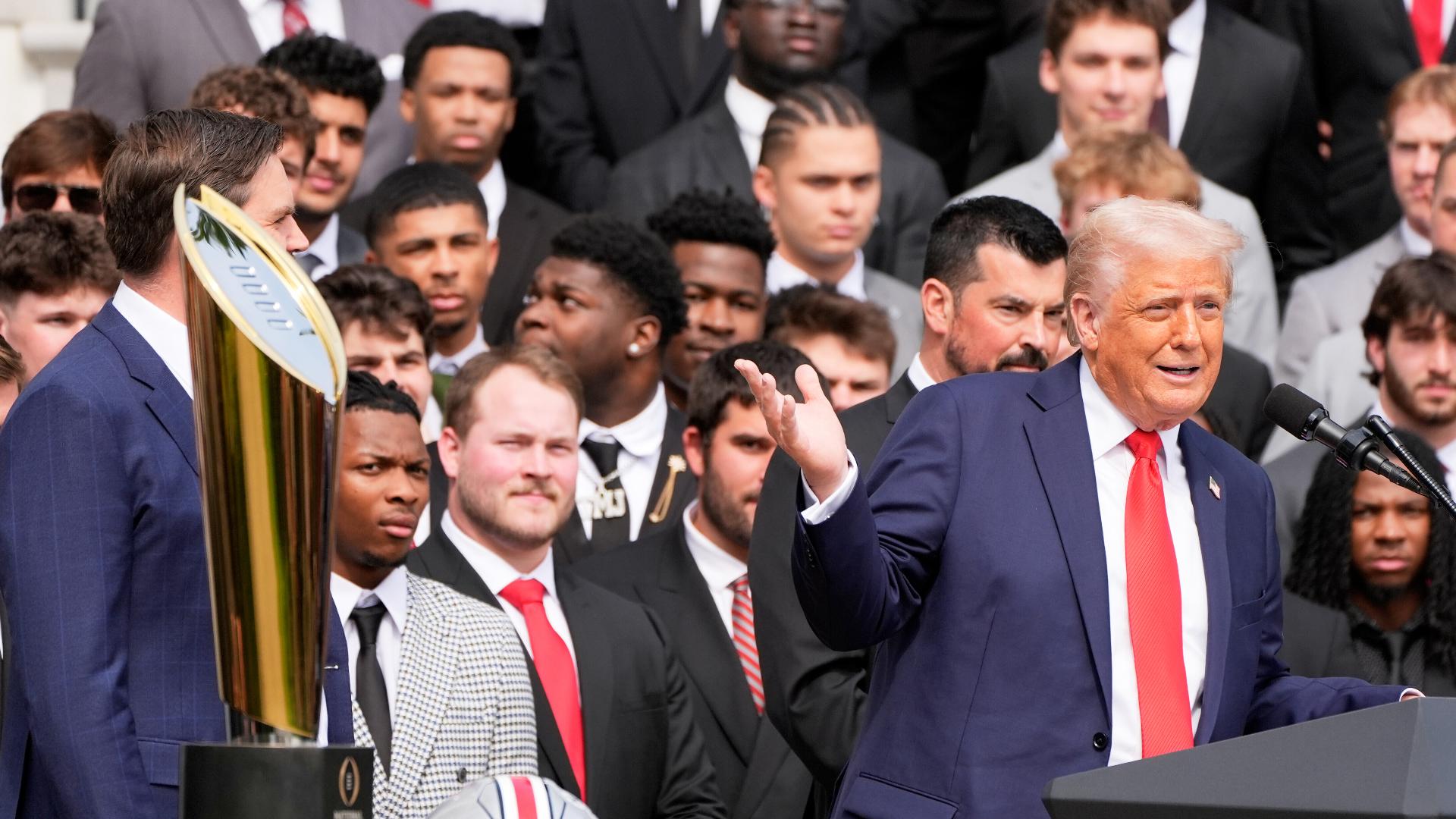 Ohio State visits White House for ceremony | 10tv.com