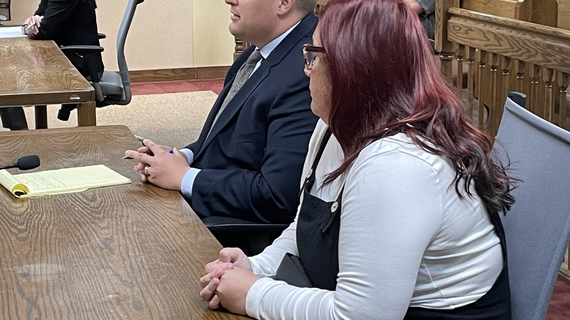 Former Ohio teacher accused of sending photos to student in court ...