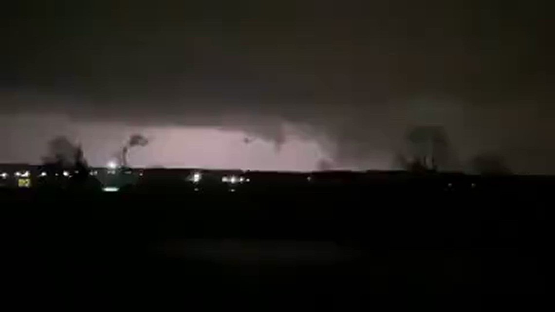 Lightning and potential funnel cloud | 10tv.com