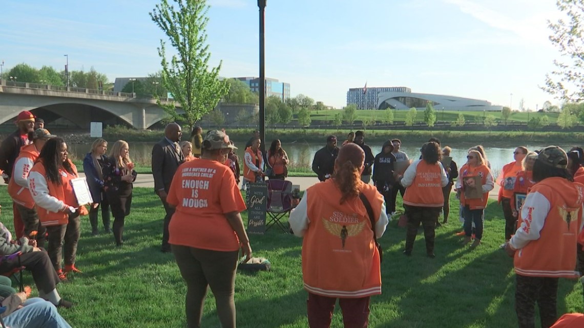 Columbus group, DOJ hold vigil honoring families who lost loved ones to ...