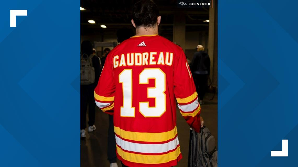 Alex Singleton honors Gaudreau brothers before game | 10tv.com