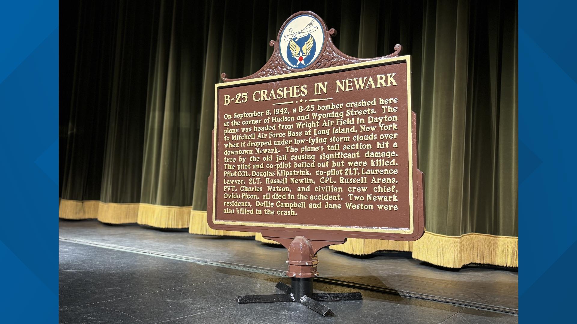 Newark honors 1942 plane crash with memorial unveiling | 10tv.com