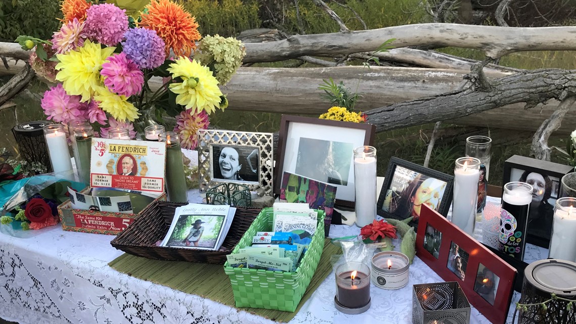 Family and friends organize vigil for Emily Noble | 10tv.com