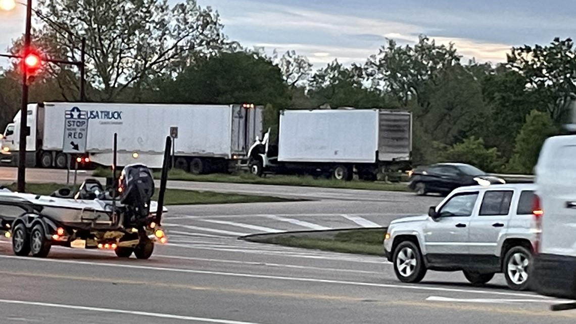 Deadly crash involving semi shuts down US 23 in Delaware | 10tv.com