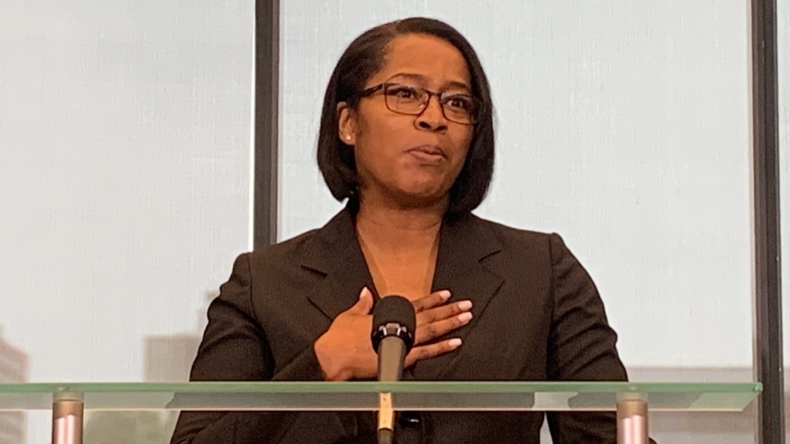 Elaine Bryant sworn in as next Columbus Police Chief; starts new role ...