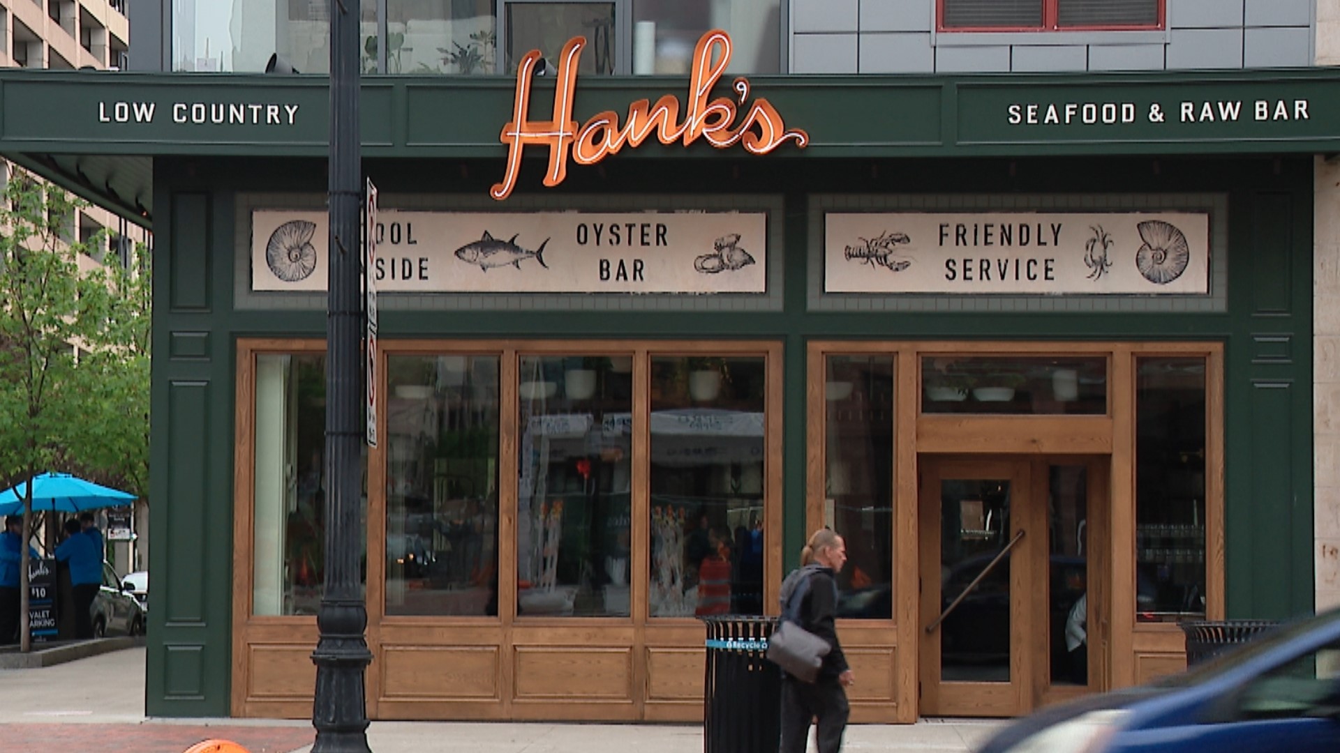 Hank’s Low County Seafood & Raw Bar opens in Columbus | 10tv.com