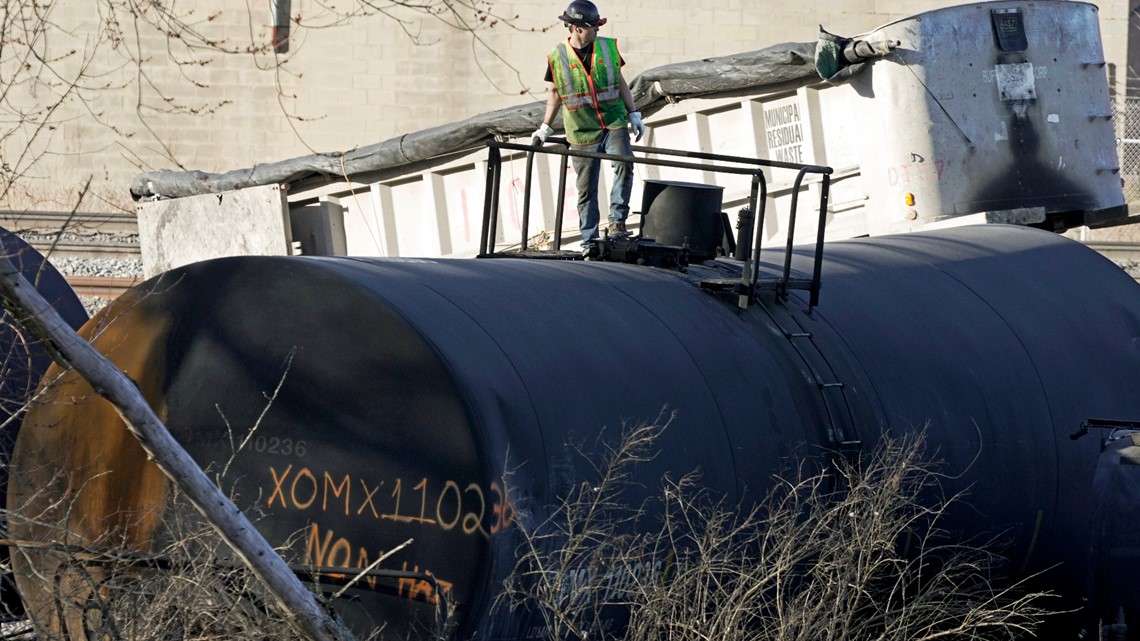 Key tank car part melted after Ohio train wreck, NTSB says | 10tv.com