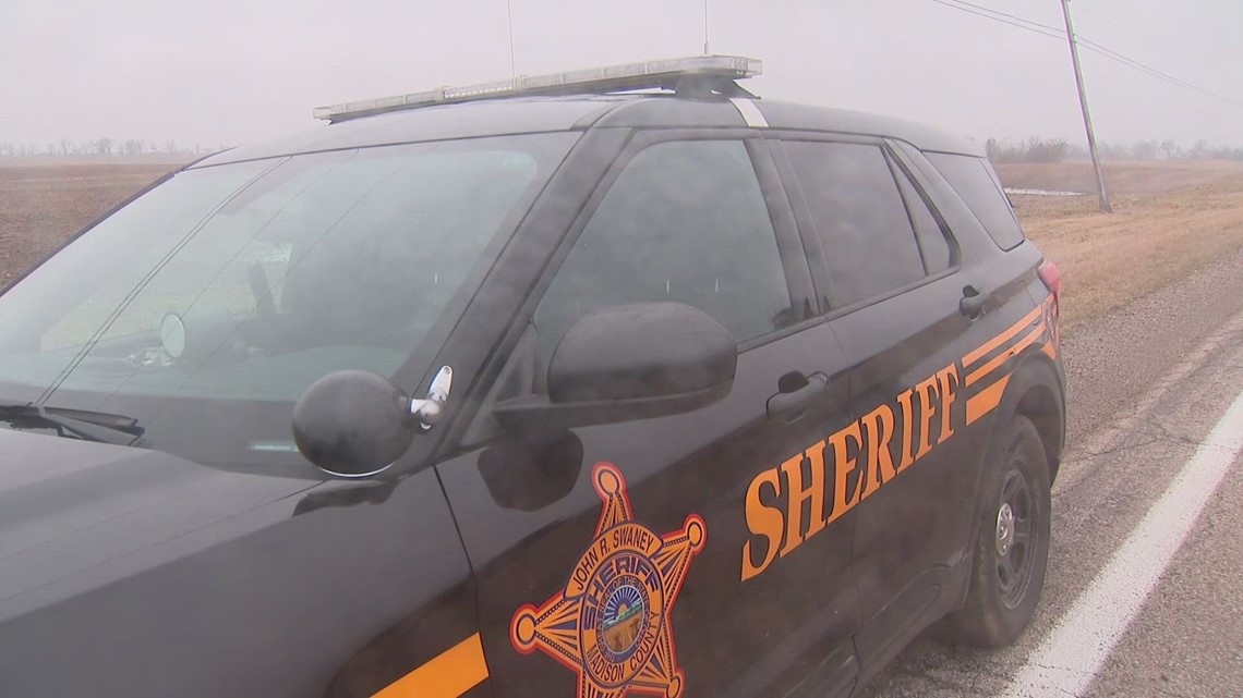 Madison County deputy drives through tornado | 10tv.com