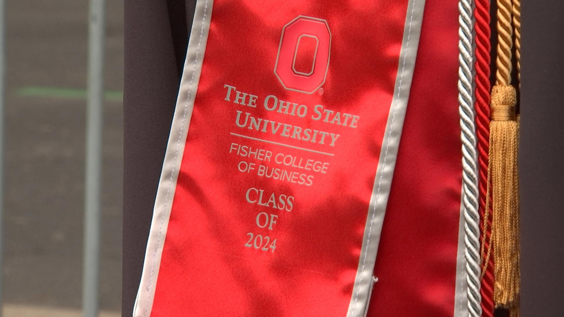 Loop Biotech grows mushroom coffins for sustainable burials | 10tv.com